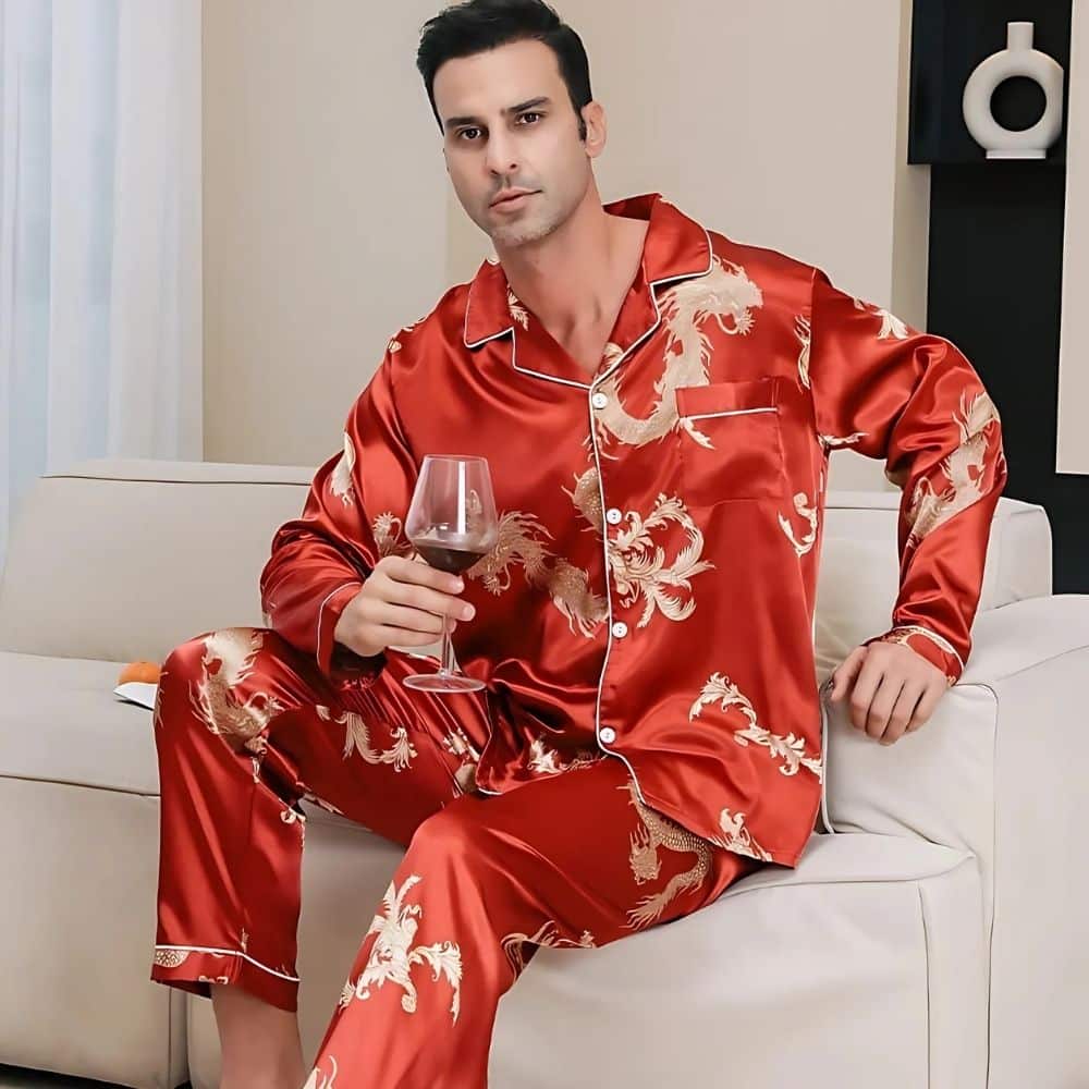 Pyjama en satin pour homme avec motifs dorés • Tous en Pyjama